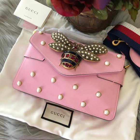 Gucci Bee Crossbody Bag | semashow.com